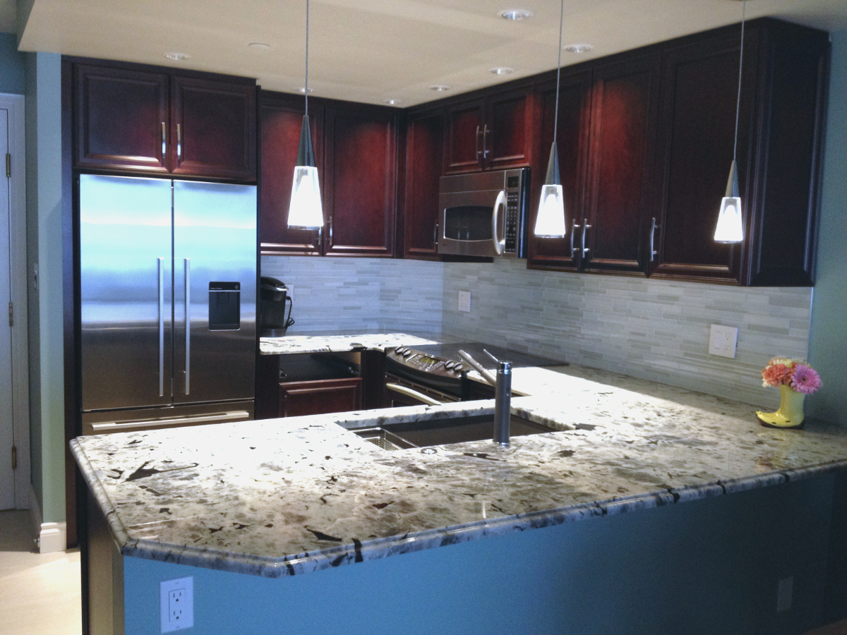 UBC kitchen remodel - Traditional style, lots of light - SKG RENOVATIONS